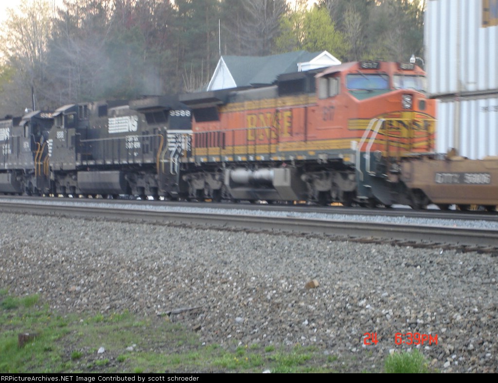NS 9588 & BNSF 817 head WB